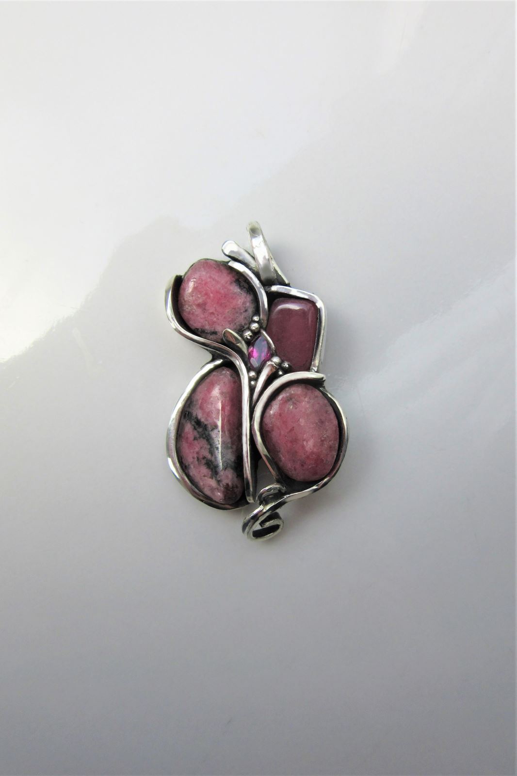 Sanguine Rose Pendant - Duda design
